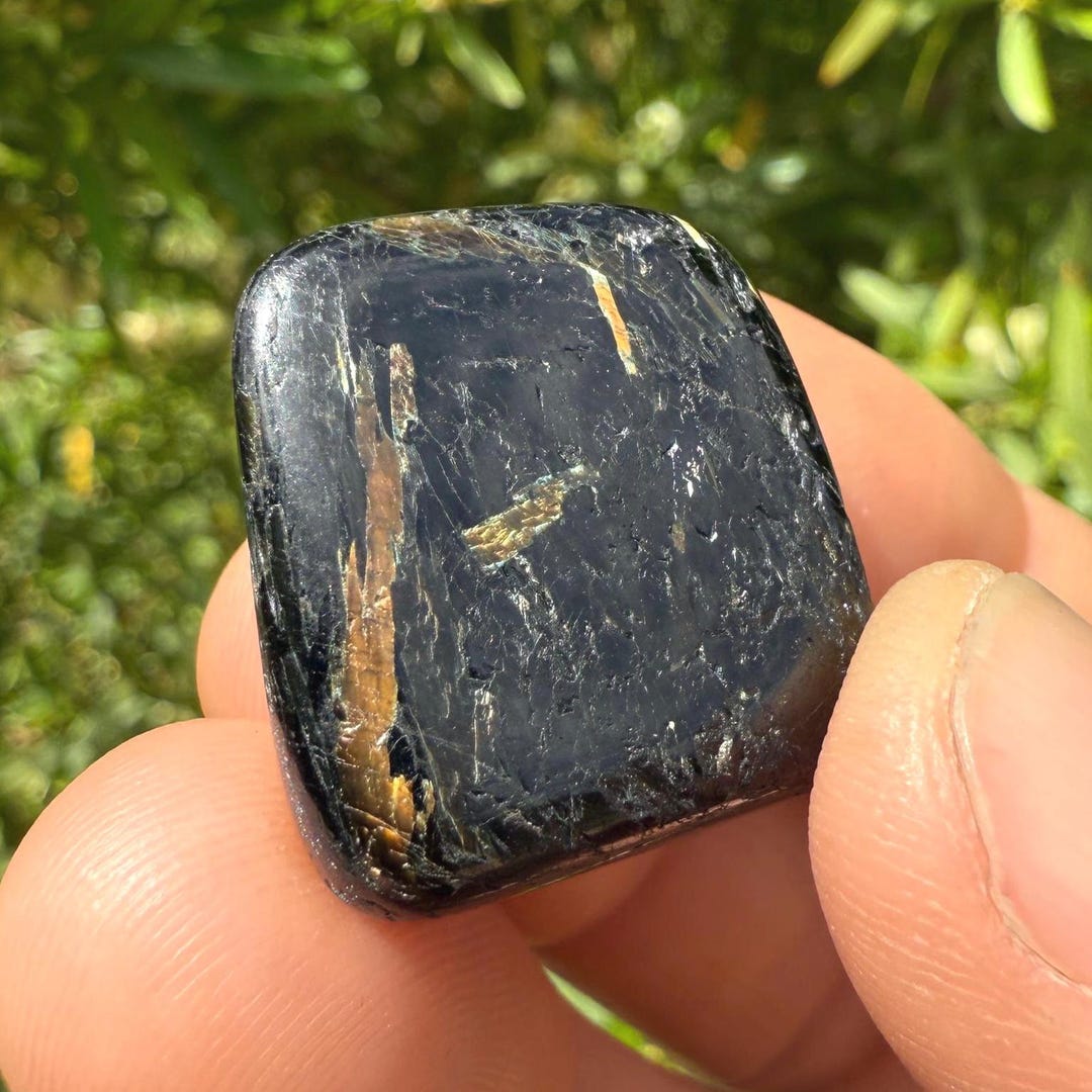 Nuummite Stone, Natural Nuummite, Greenland, Reiki, Rock Collection ...