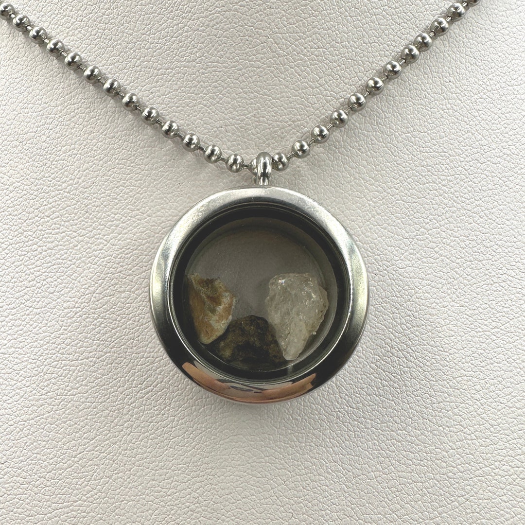 Moon, Mars and Earth in a Floating Locket, Mars Shergottite, Bechar 007 ...