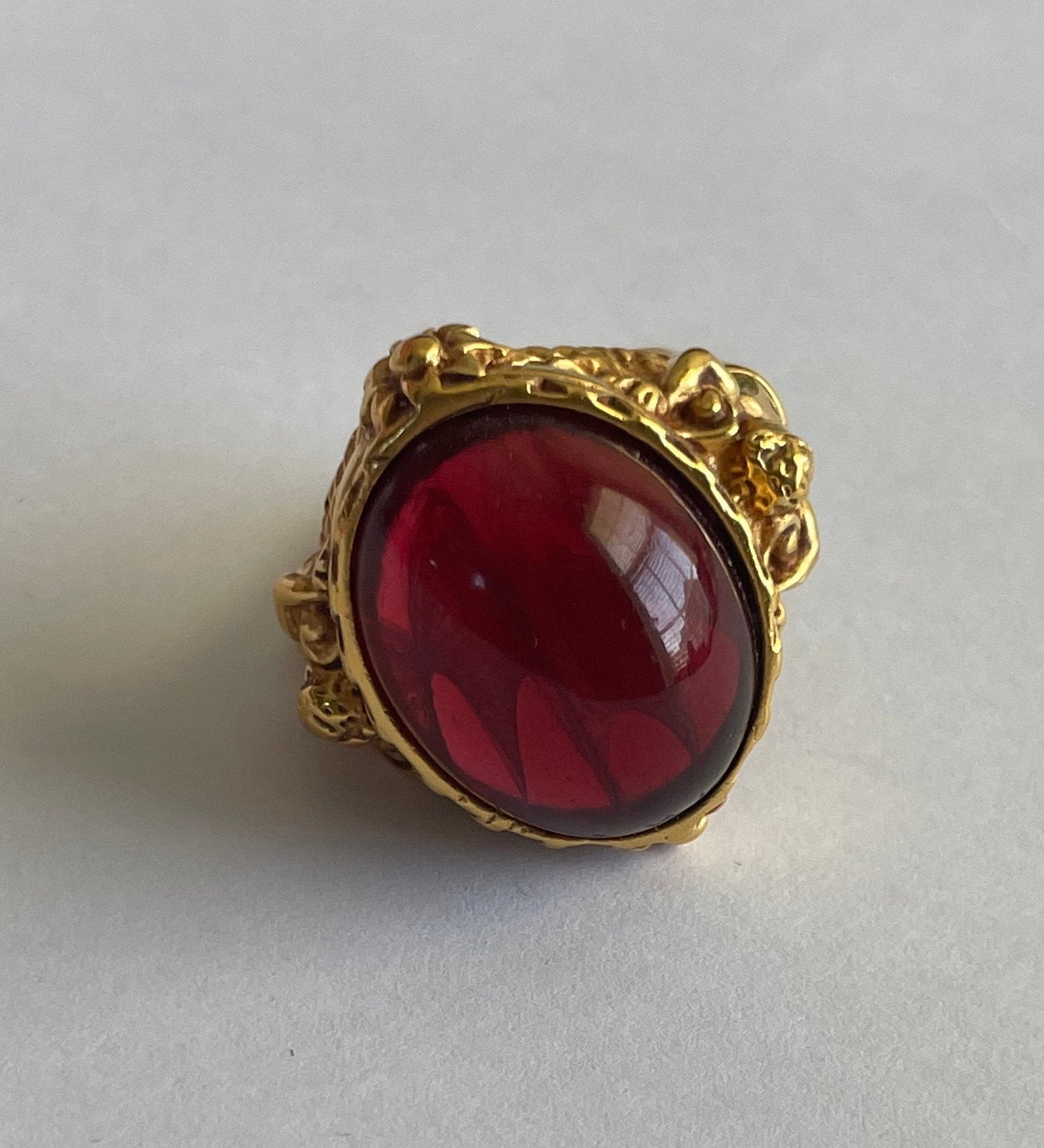 Elizabeth Taylor Avon Gilded Age Collection Cherub Red - Etsy