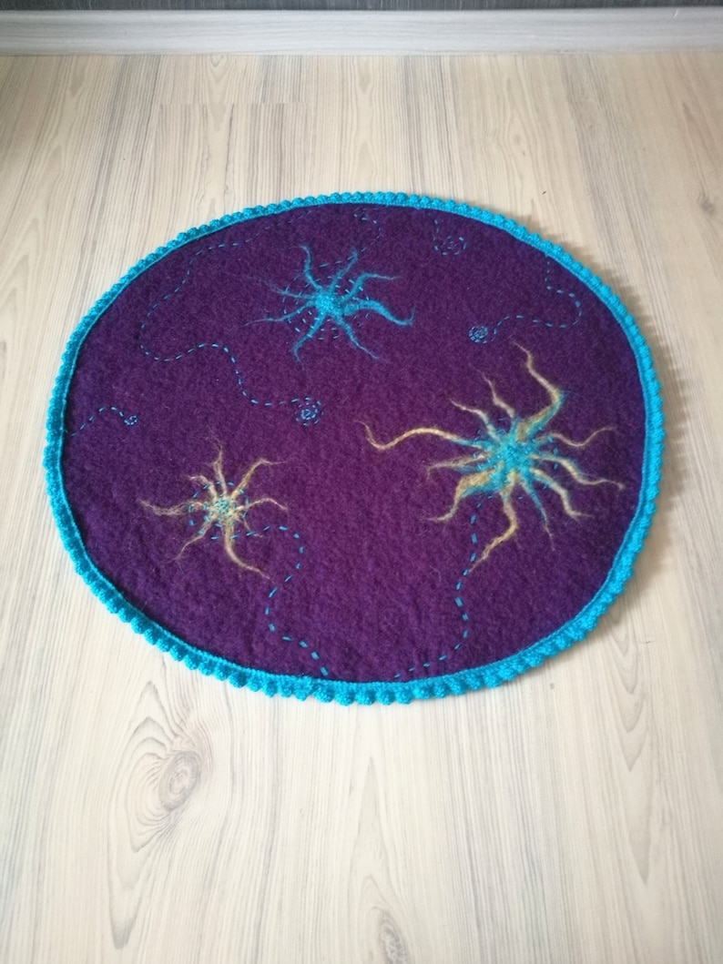 Wet Felted Rug / Pet Mat / Felted Round Cat Carpet - Etsy