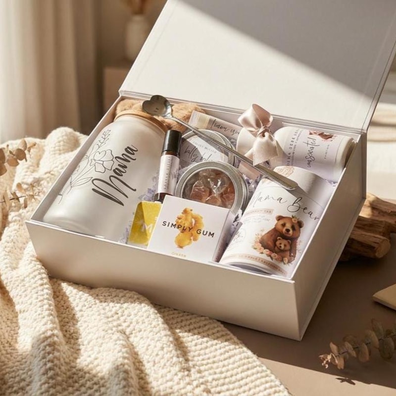 Christmas Tea Gift Boxes - 60+ Gift Ideas for 2026
