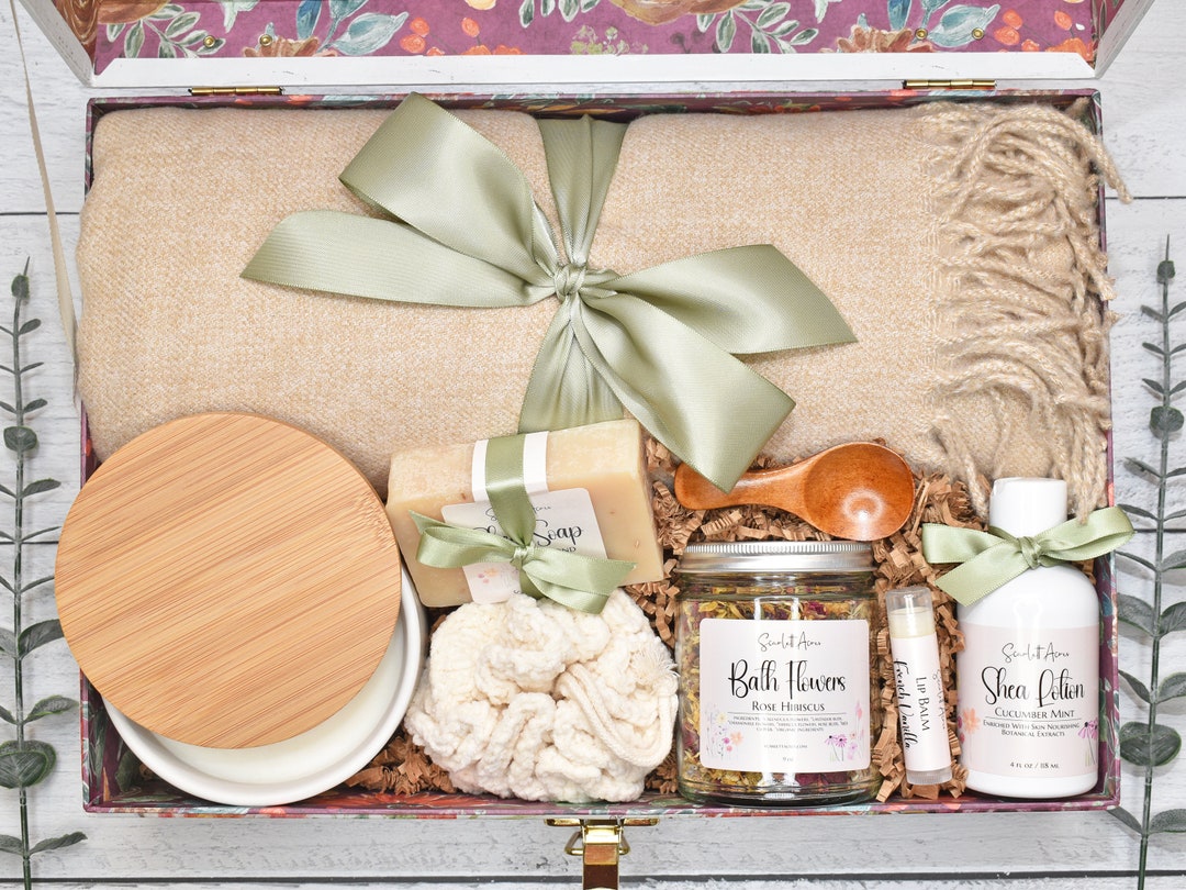 Candle Gift Baskets for Women, Mothers Day Gift Box, Deluxe Spa Gift ...