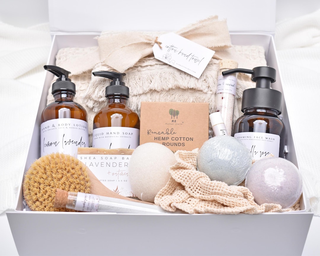 Luxury Spa Gift Baskets for Women, Large Bath Gift Set, Organic Spa ...