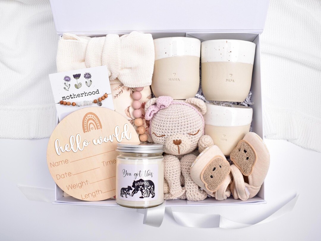 New Parents Gift Box, Baby Girl Gift Box, Mama Mug, Papa Mug, New Mom ...