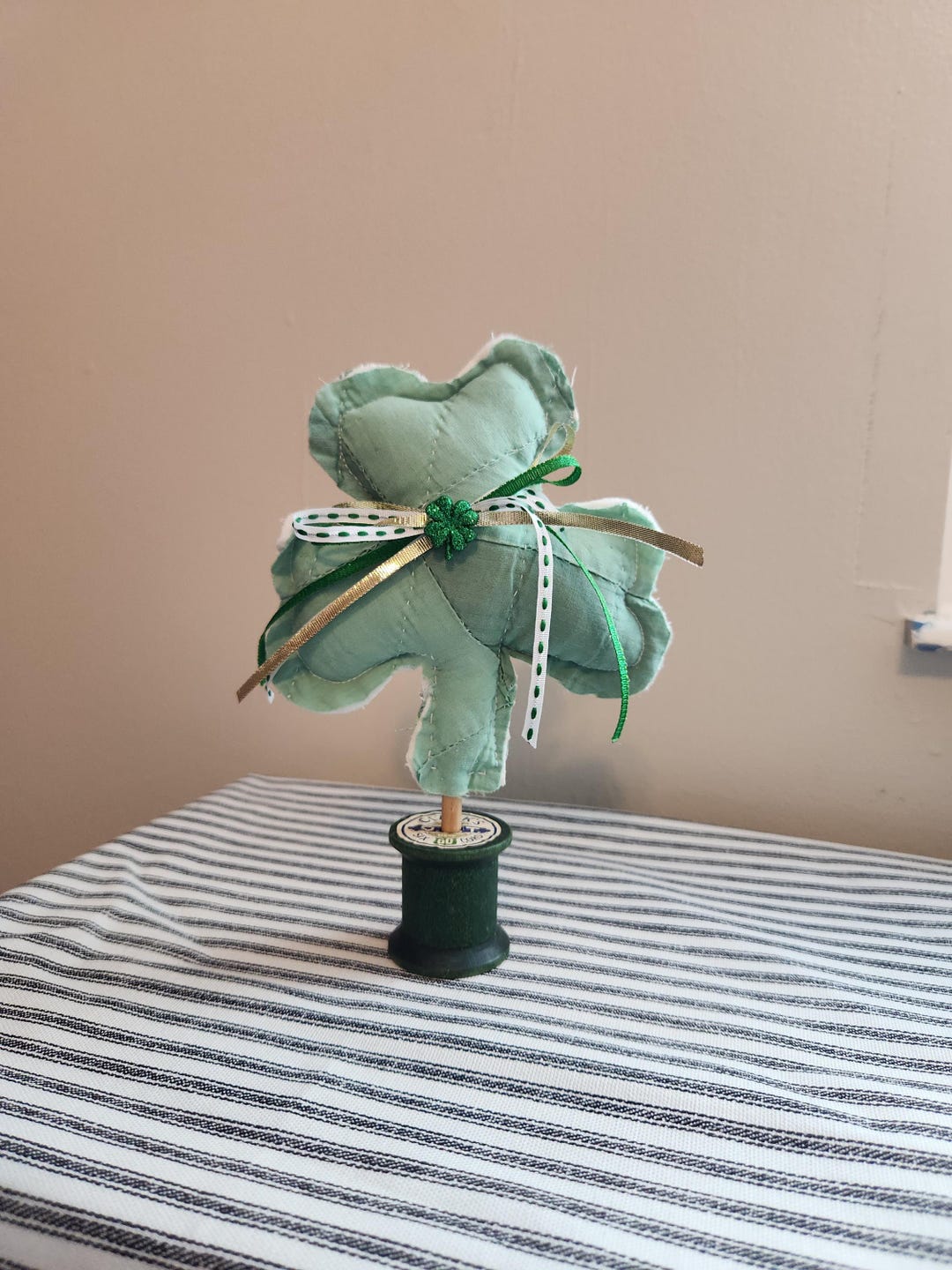 Shamrock Shelf Sitter/st. Patrick's Day Decor/shamrock Decor/country ...