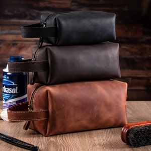 Personalized Leather Toiletry Bag for Men, Dopp Kits for Him, Genuine ...