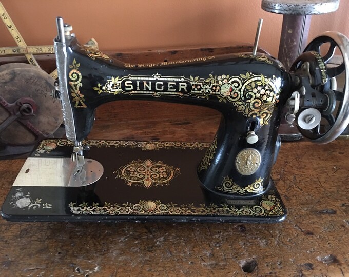Antique Singer Sewing Machine Tiffany Gingerbread Model 15 Circa 1920s ...