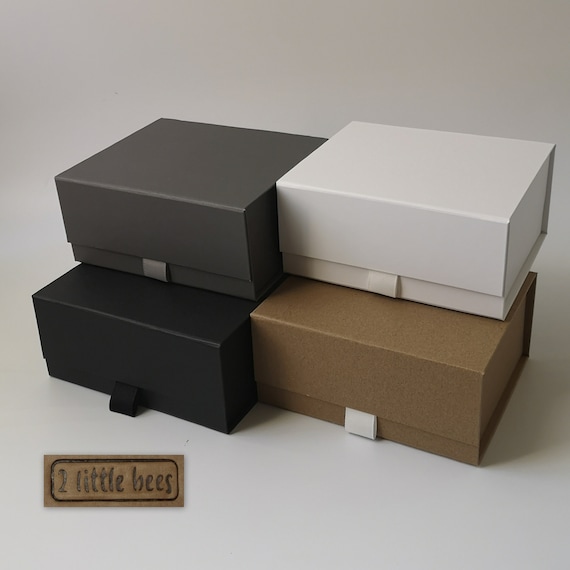 Magnetic gift box store