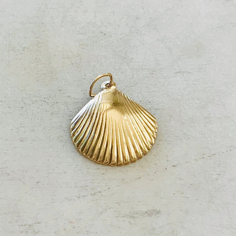 14K Gold Filled Lightweight Seashell Ocean Nautical Charm - Etsy