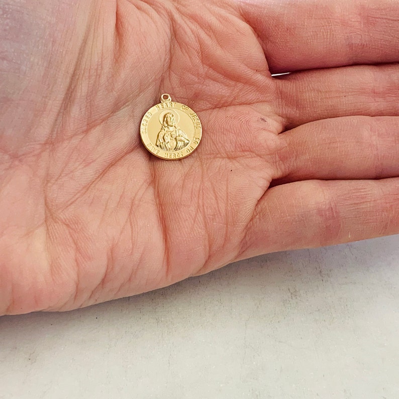 Sacred Heart of Jesus Round Circle Medallion 17mm X 15mm 14K Gold ...