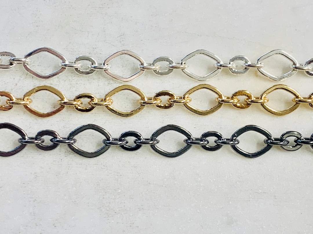 Base Metal Smooth Diamond Shape Chain in Shiny Gold and Shiny Silver ...