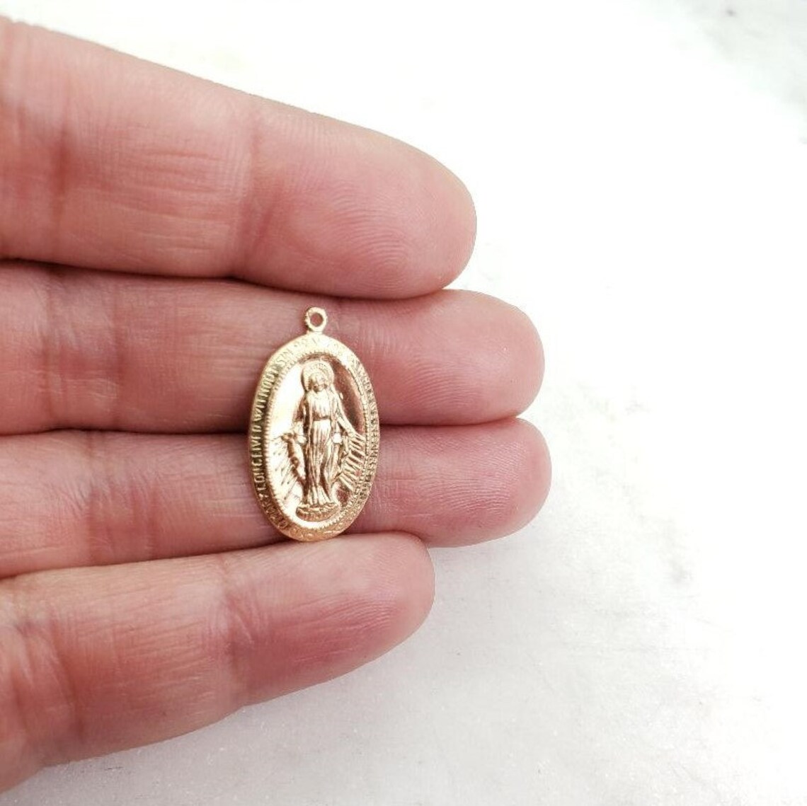 14K Gold Filled or Sterling Silver Virgin Mother Mary Oval - Etsy