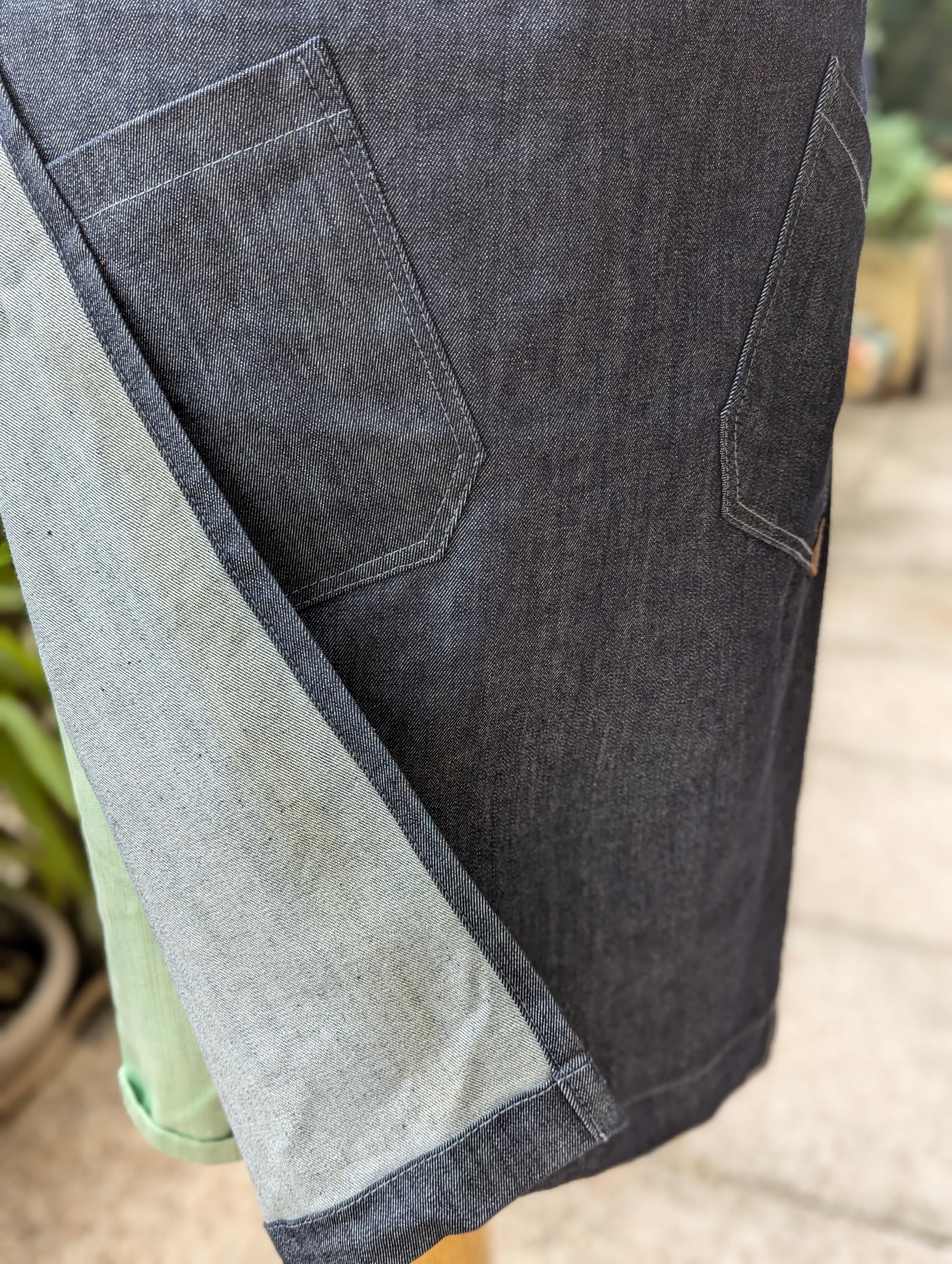 Apron for Baristas in Dark Blue Denim With Leather for Artists Like ...