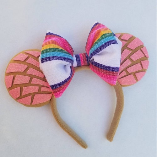 Light Pink Glitter Concha With Sequins Bow Minnie Mouse Ears | Etsy