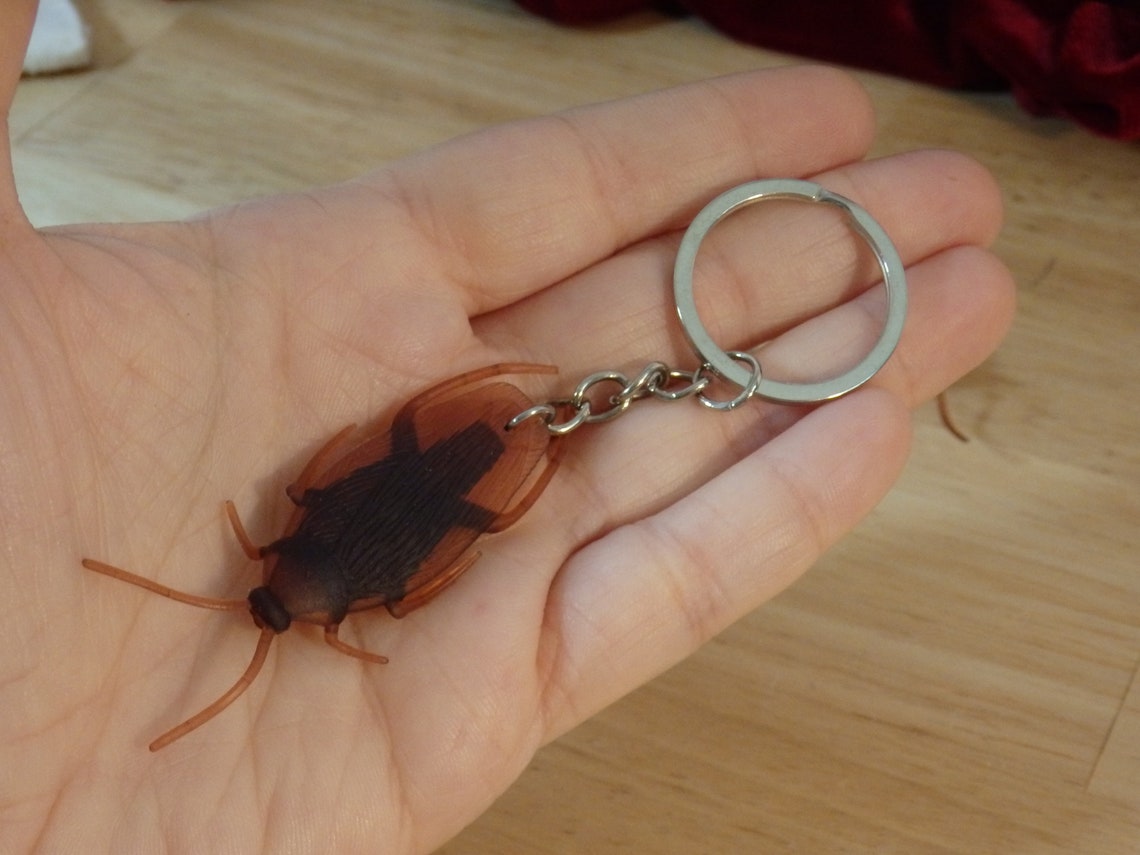 Realistic Cockroach Earrings, Key Chains (gross Bug Insect Creepy Gag ...