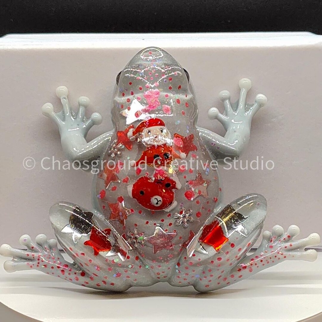 Santa’s Helper Resin Frog | Christmas Figurine With Santa and Stars ...