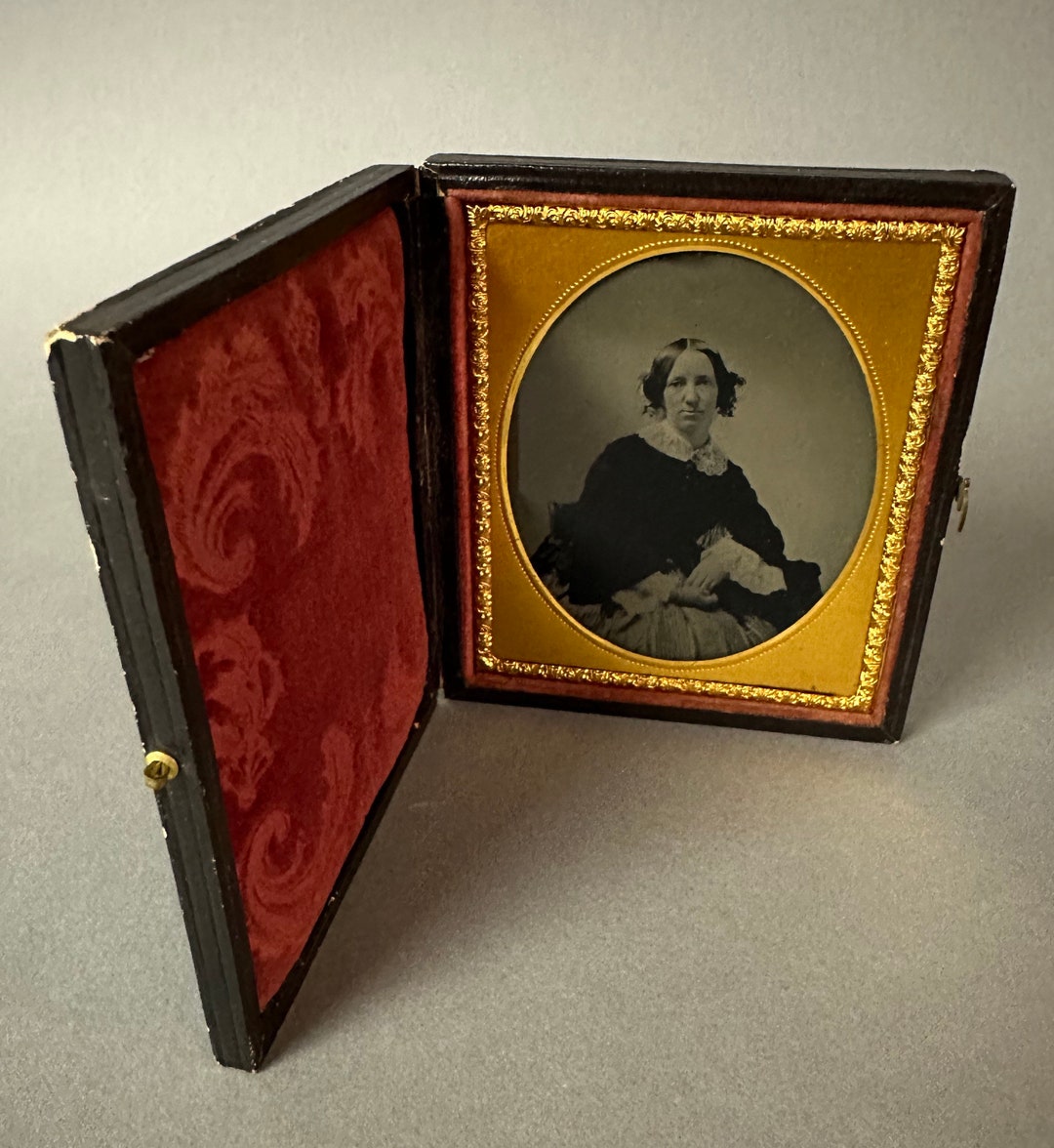 Antique Tin Type Photo of Woman Portrait Leather Case 19th C - Etsy