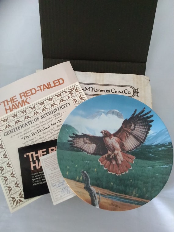 Art & Collectibles Collectible Plates BCP 12 A Red-Tailed Hawk is an 8. ...