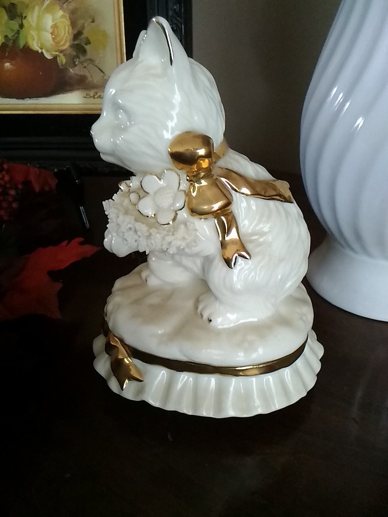 Music Box With Lefton China Porcelain Kitten in Ivory and - Etsy
