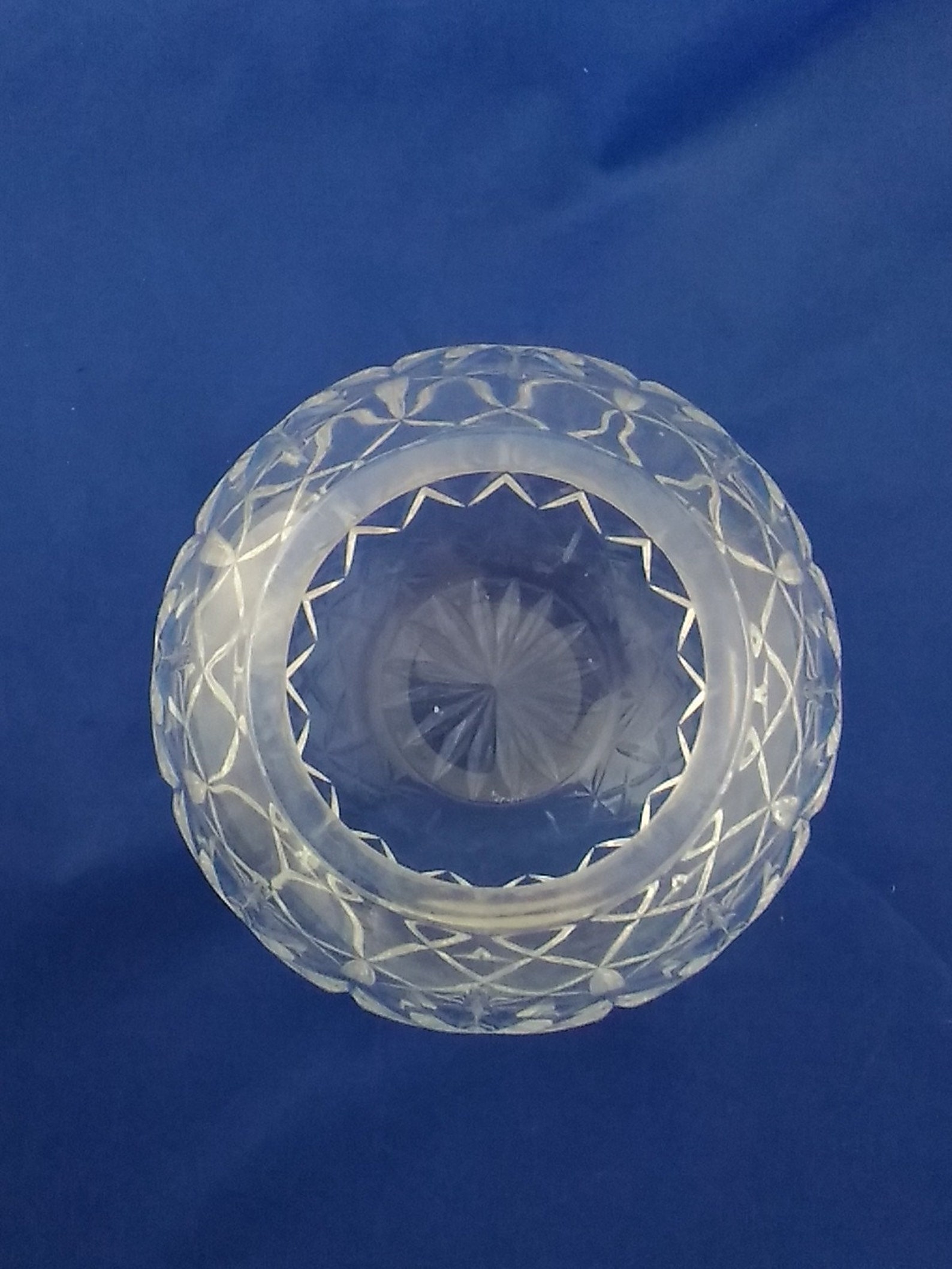 An Atlantis Crystal 5 Rose Bowl in the Catalina Pattern - Etsy