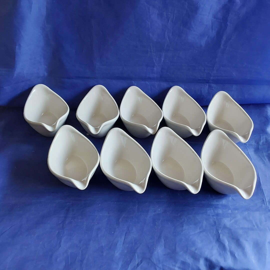 NIB, a Set of 10 off White Individual Ceramic Pourable 4" by 3" Sauce ...