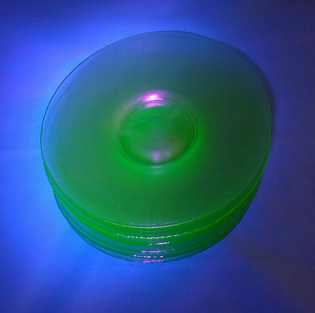 Set of 7 Matching Green Iridedcent Uranium Glass 9" Round Plates That ...