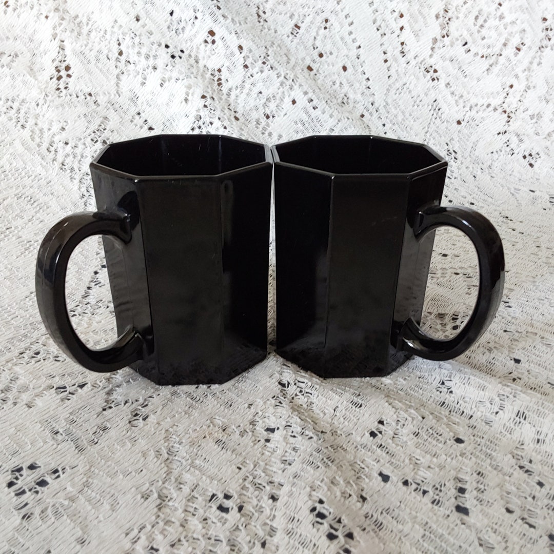 A Pair of Black Glass Octagon Shape 10 Oz Handled Mugs by Arcoroc ...