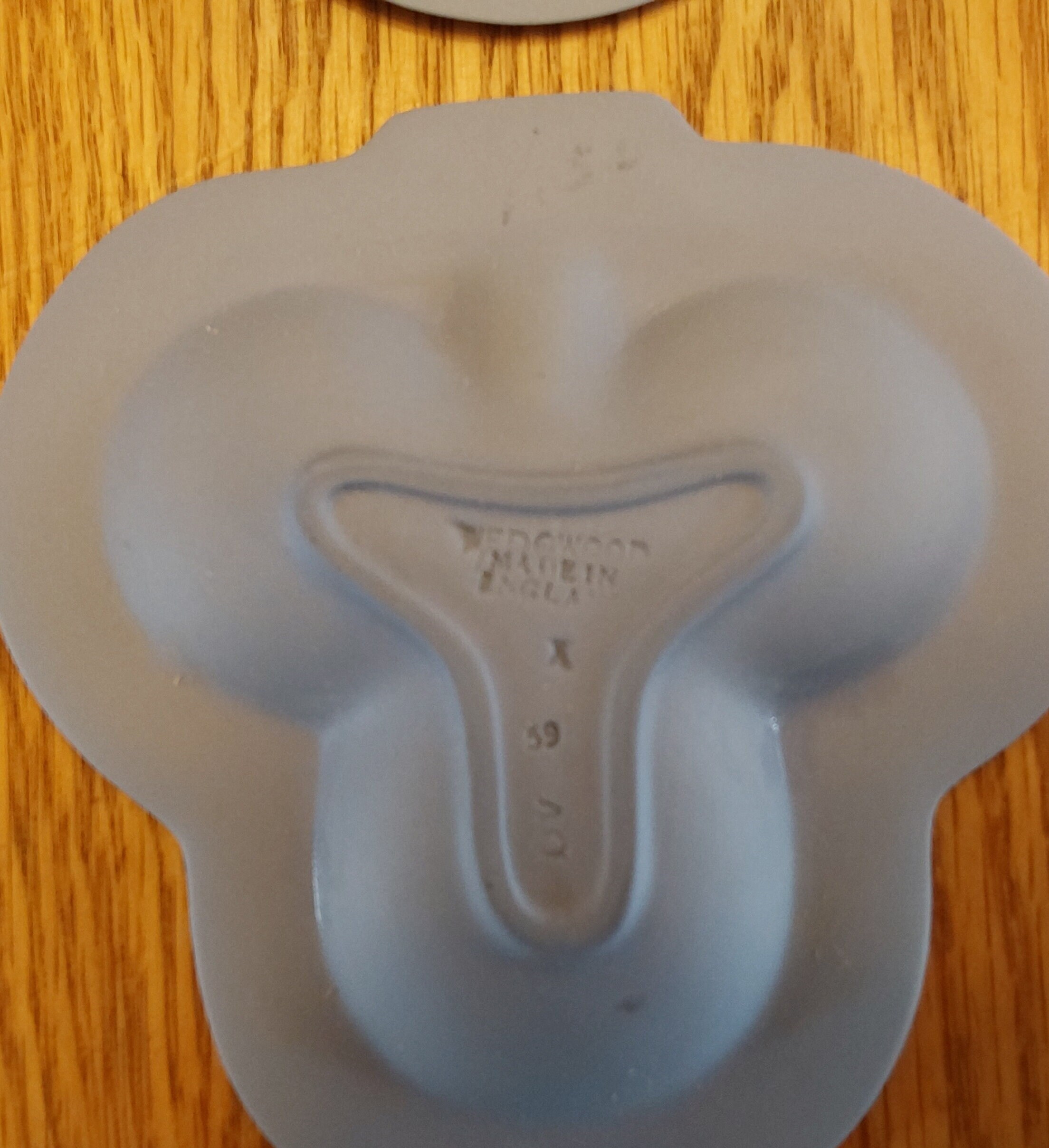 Wedgwood Jasperware 2 Blue Small Clover Shaped Dish With White Carved ...