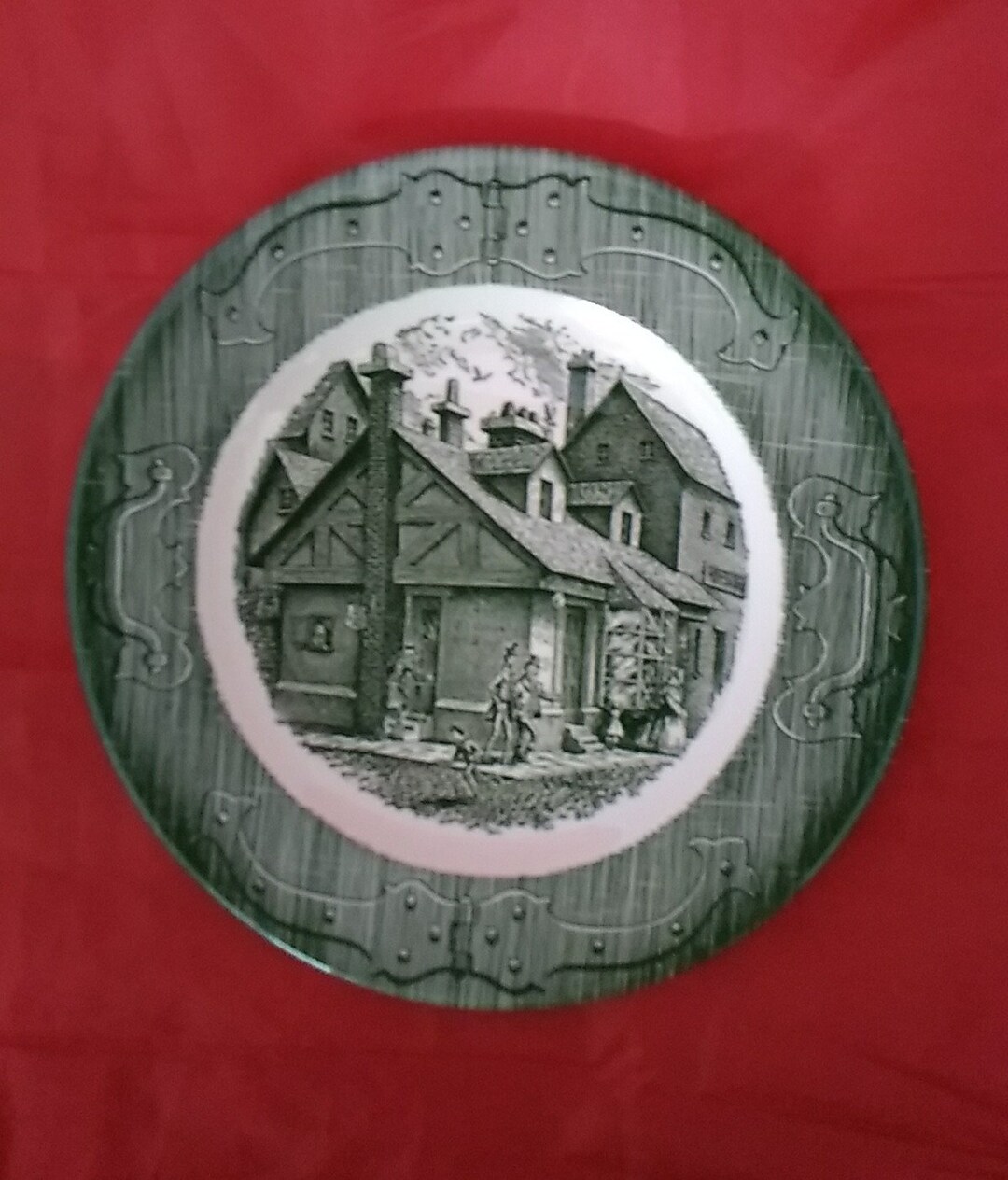 The Old Curiosity Shop is in the Center of This 10" Dinner Plates in ...