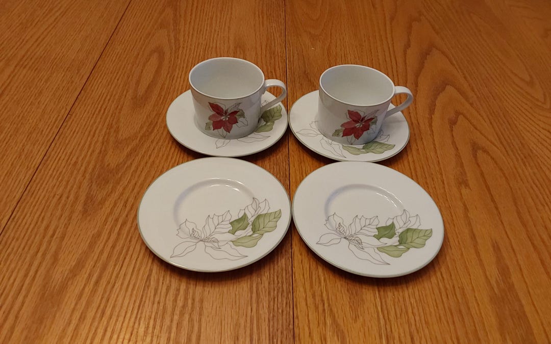 Poinsettia Cups and Saucers Set - Block Spal Portugal - Christmas Decor ...