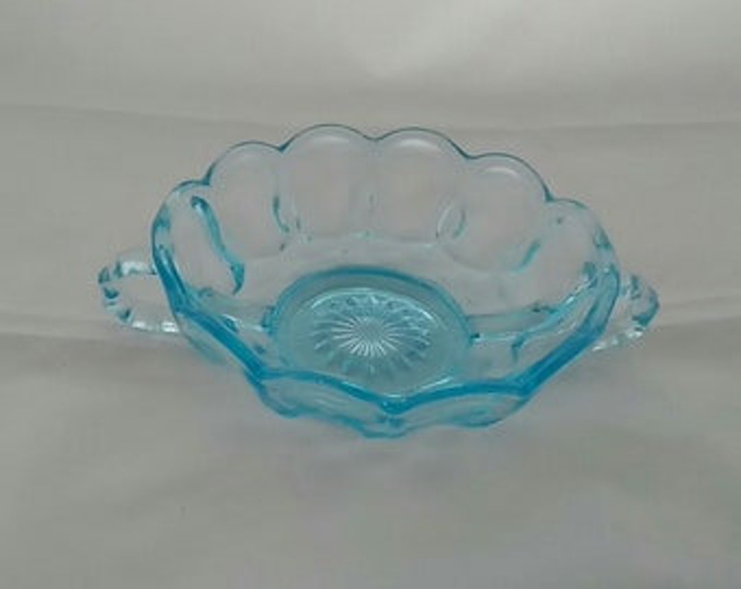 Anchor Hocking Light Blue Glass Bowl in the Fairfield Pattern With 2 ...