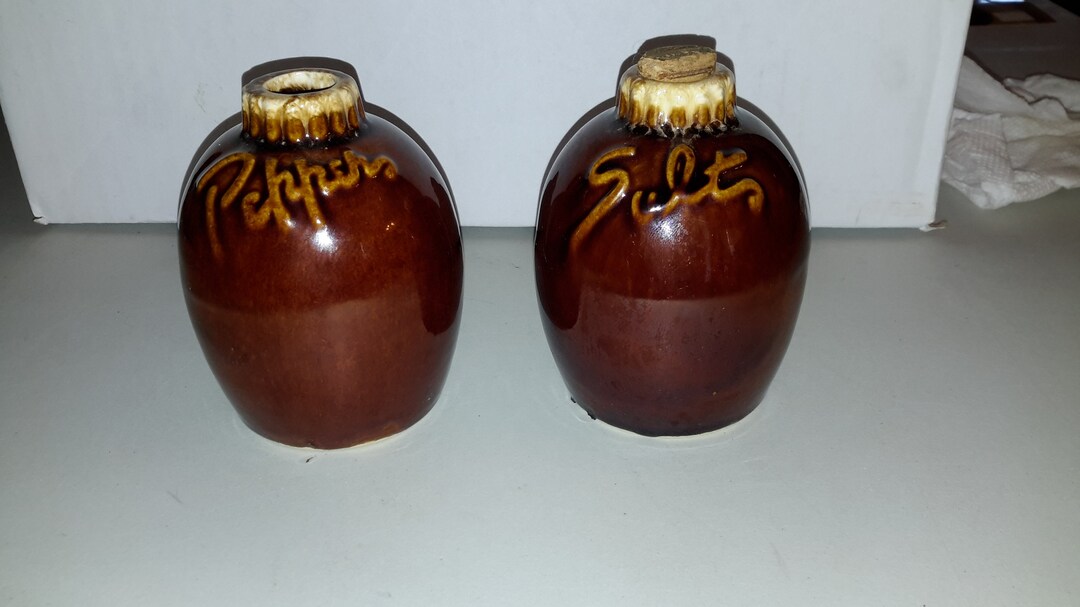 A Pair of Vintage Hull Salt and Pepper Shakers in a Jug Style With a ...
