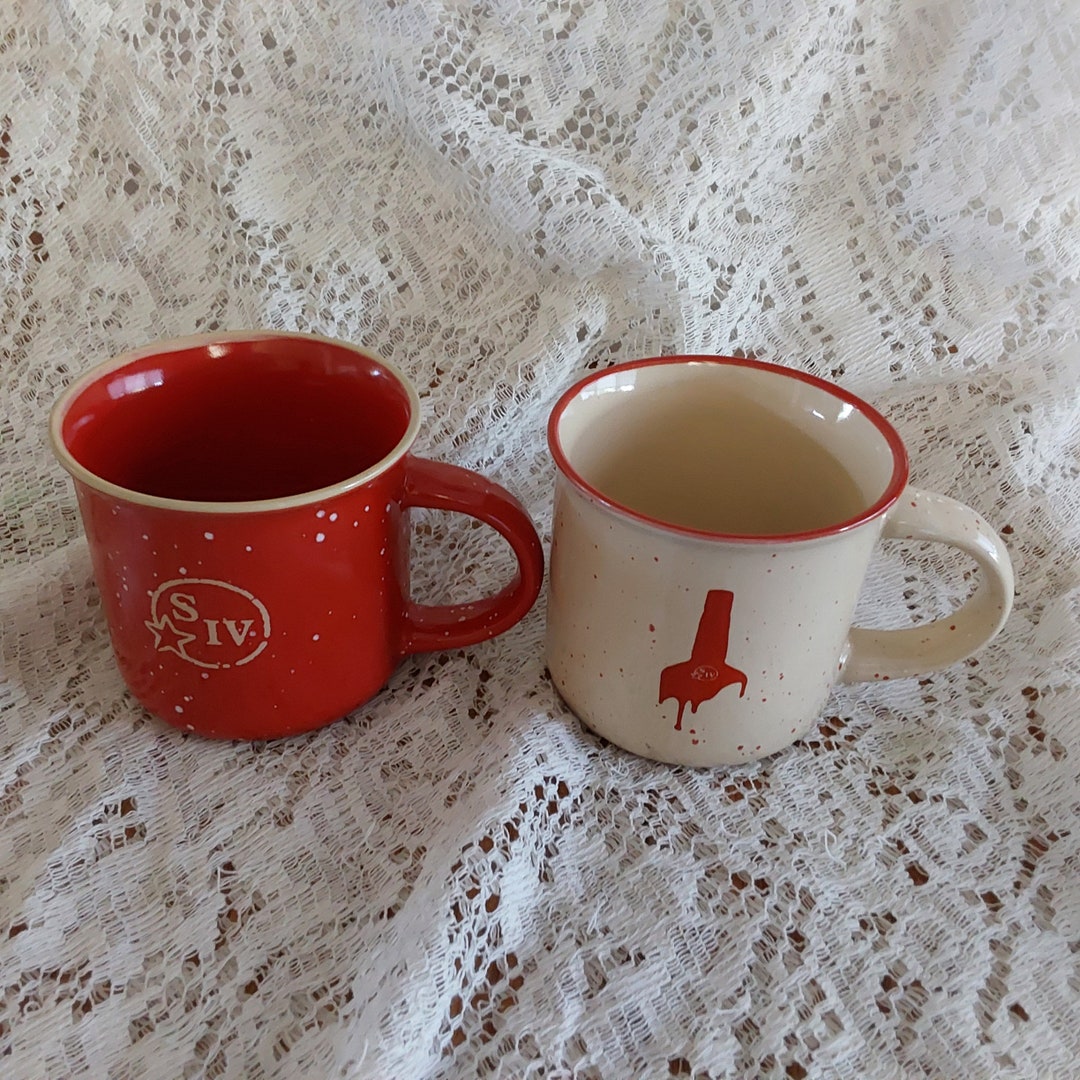 A Pair of SIV Makers Mark Bourbon Bottle Top Red Wax Drip 11 Oz Mugs ...