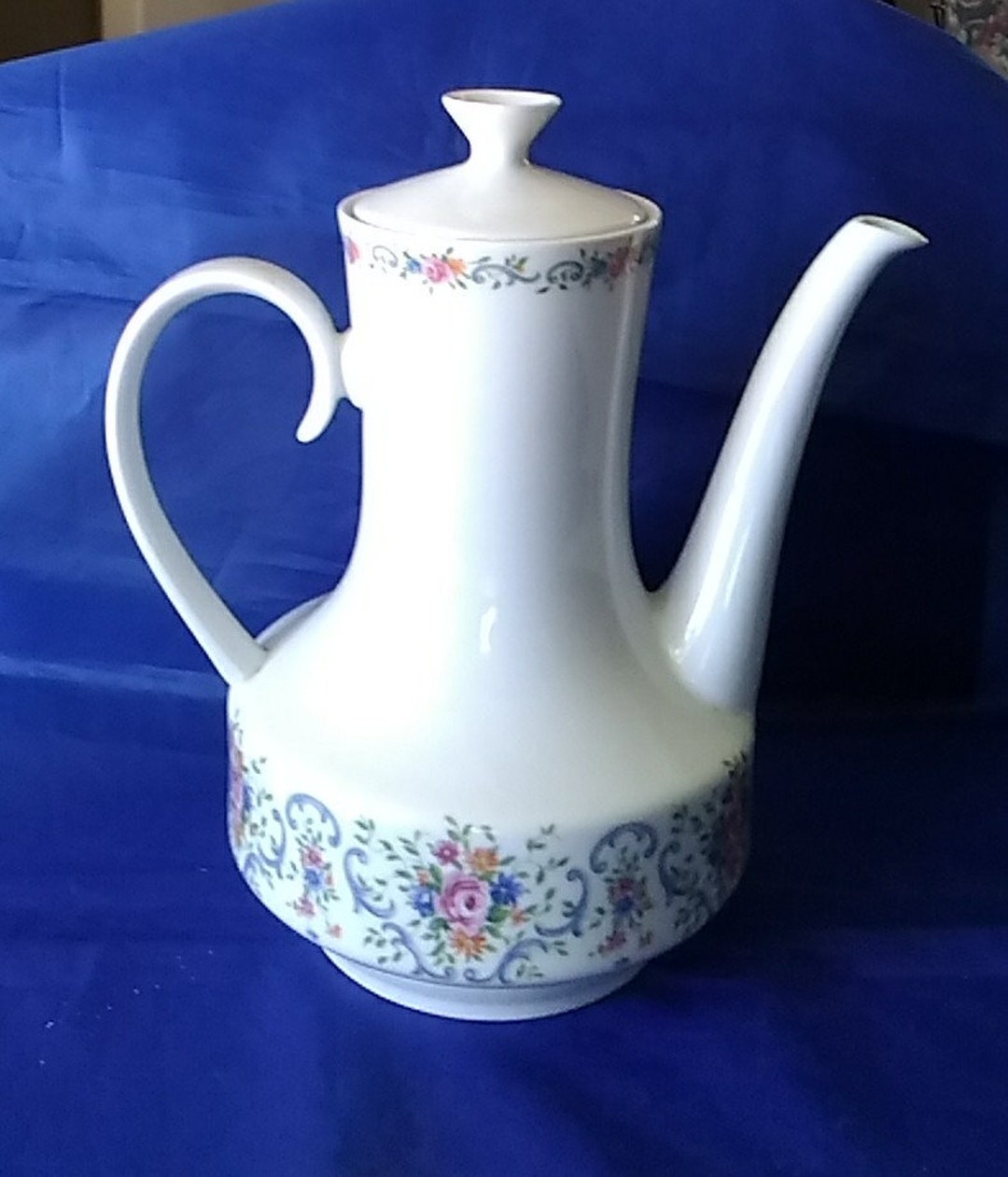 A Winterling Schwarzenbach White China 9.5" Tall Coffee Server ...