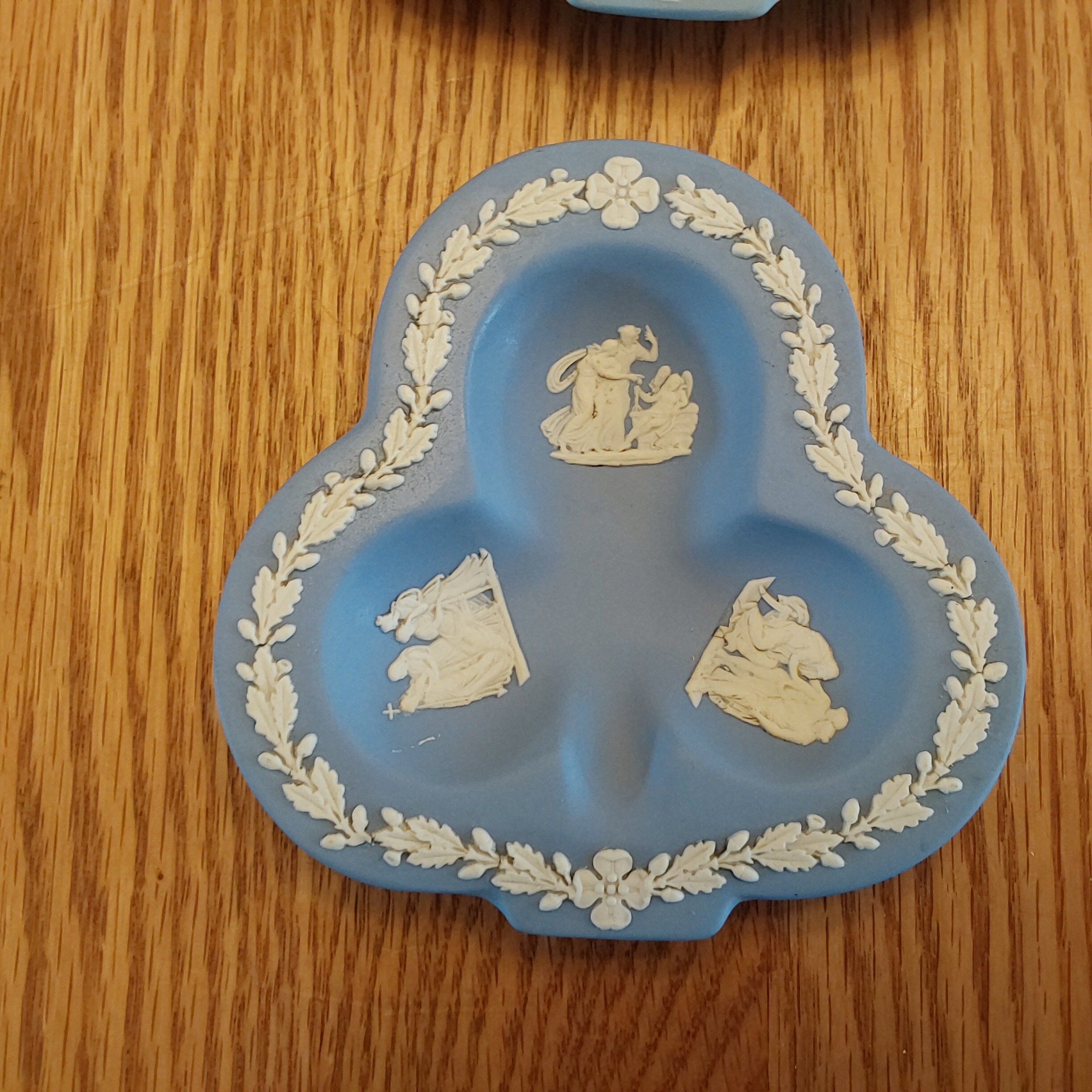 Wedgwood Jasperware 2 Blue Small Clover Shaped Dish With White Carved ...