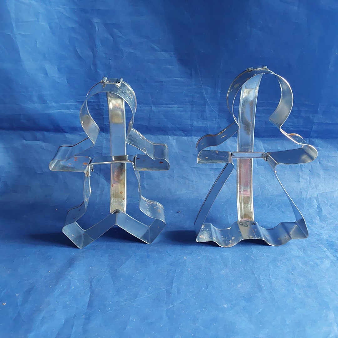A 5" Tall Stainless Steel Gingerbread Man and Woman Cookie Cutters ...
