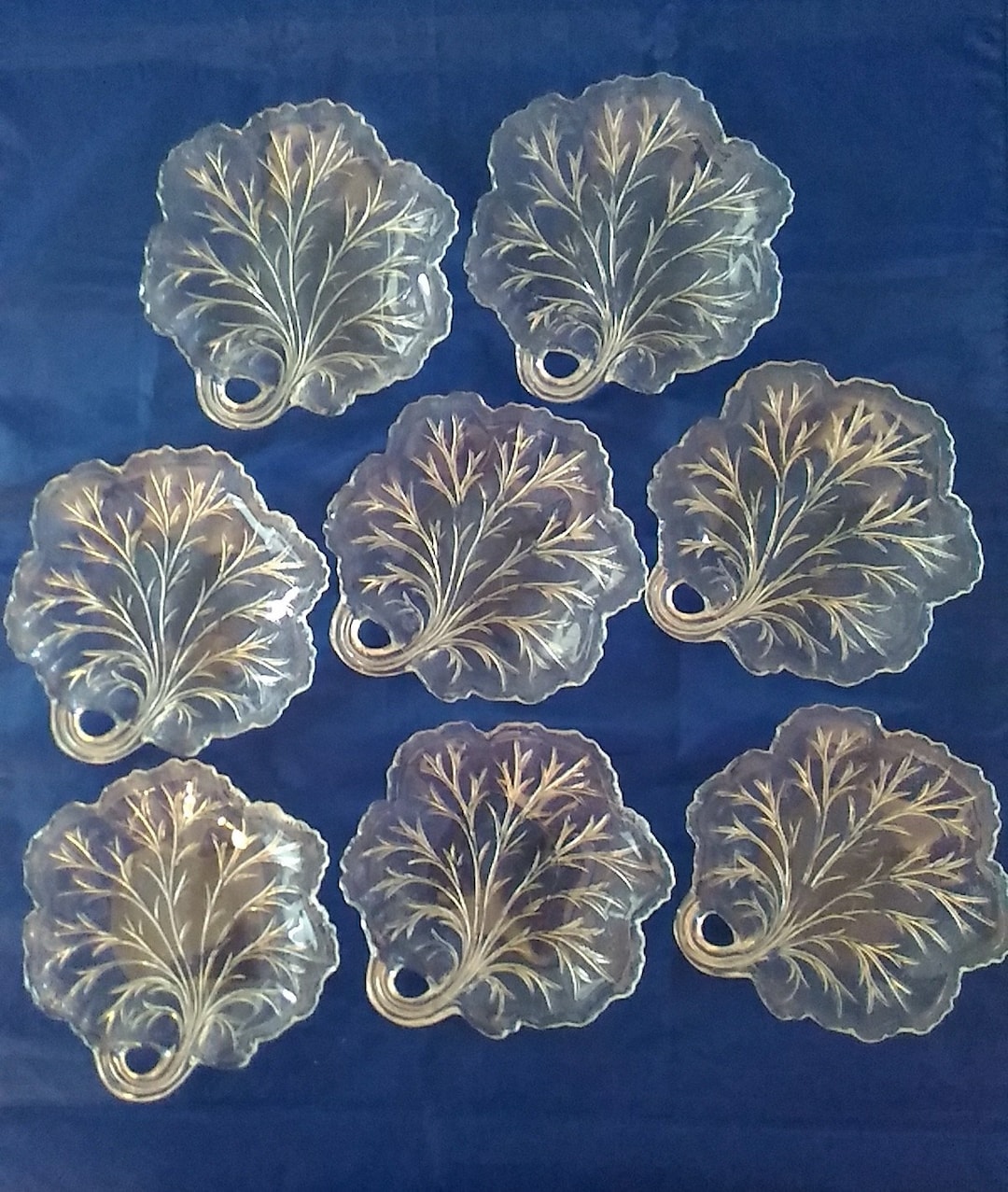 A Set of 4-6 Inch Textured Leaf Shaped Bread and Butter by Indiana ...