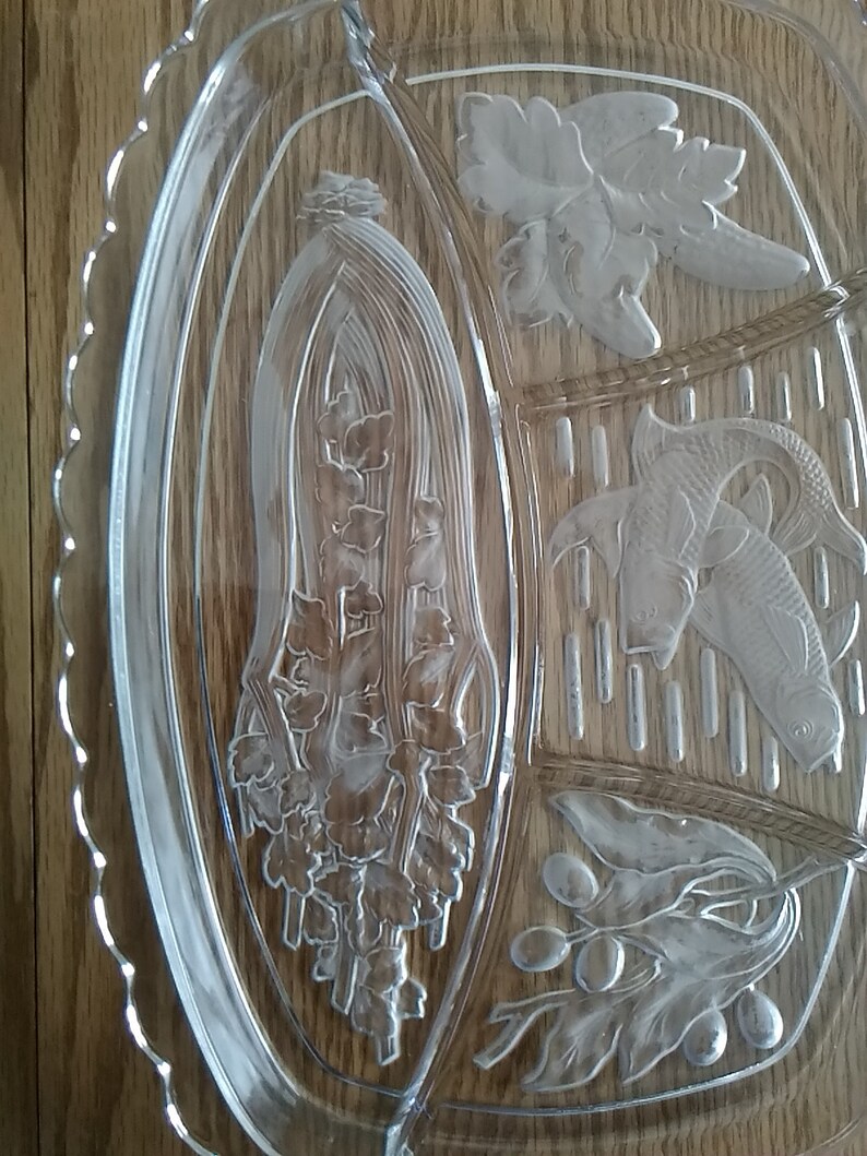 A 15 Inch Rectangular Frosted and Clear Relish Tray With With a Wide ...