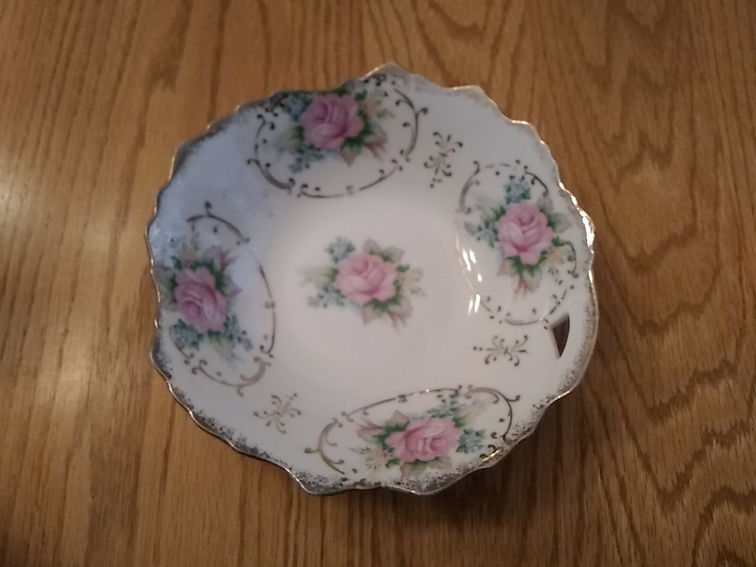 A Trimont Ware 7 Inch Wide Bowl From Japan With a Cut Out Near the Rim ...