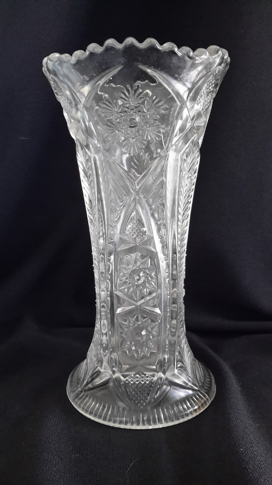 A 6.75 Clear Glass Bud Vase With a Hobstar Design and - Etsy