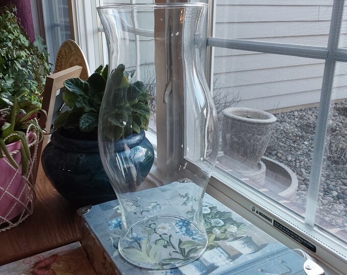 A Crystal Clear Glass 11.5" Tall Chimney for a Hurricane Lamp or Candle ...