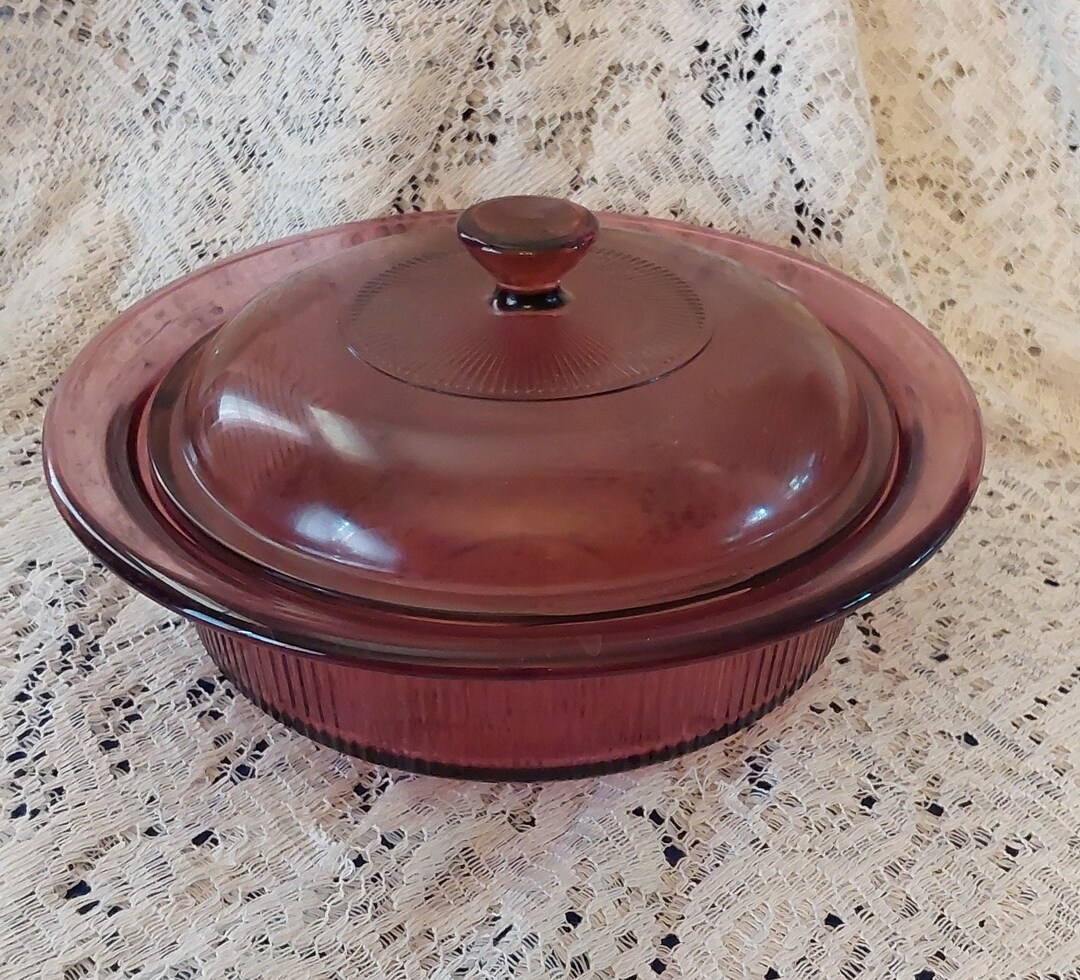 Pyrex Vision USA Purple Cranberry Round Glass 1 Quart Casserole Dish V ...