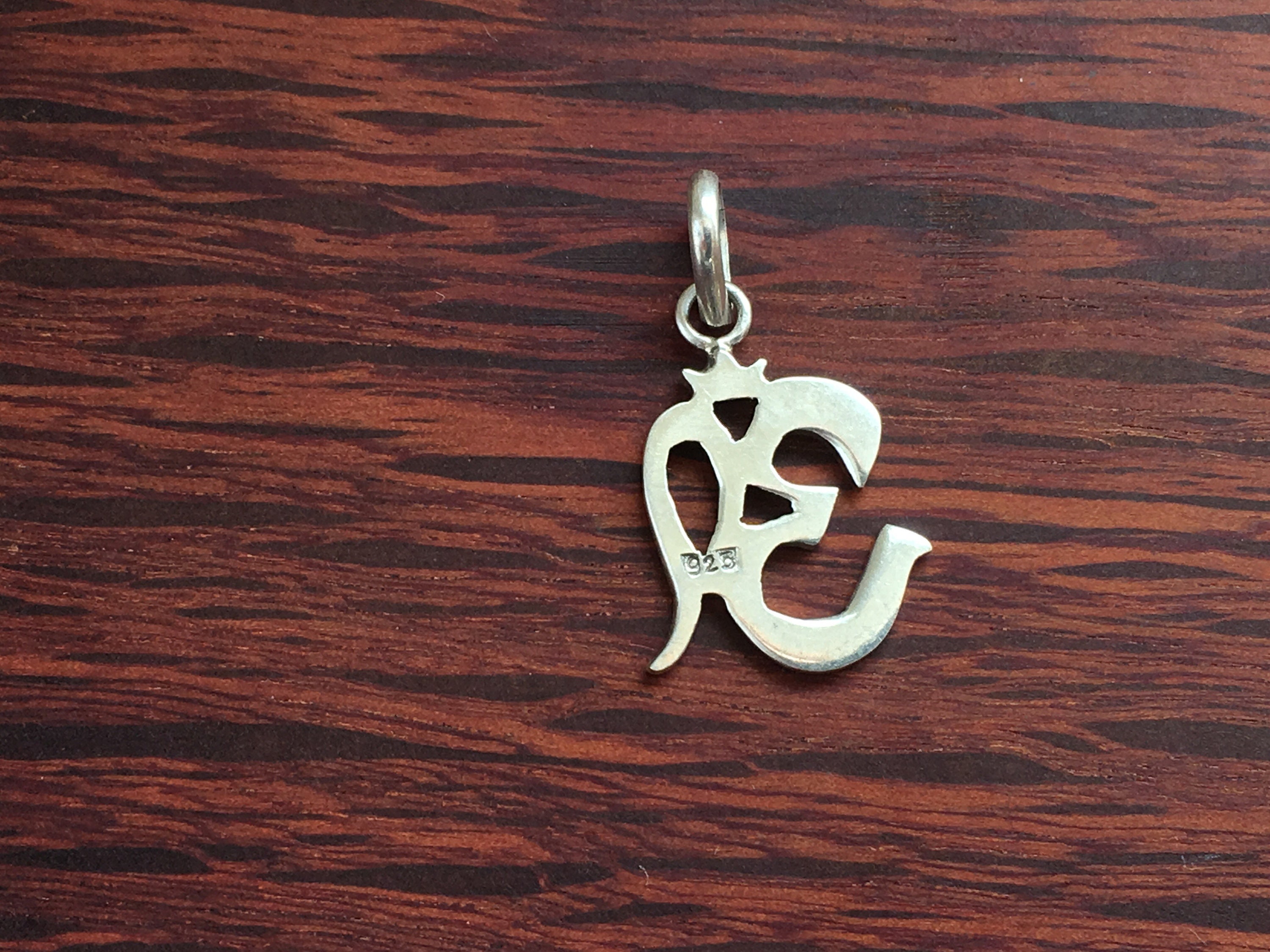 Vintage Sterling Silver Om Symbol Charm - Etsy.de
