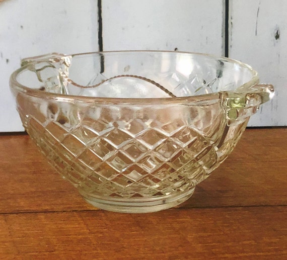 Bowls 2 Vintage Collectible Diamond Pattern Bowls Home & Living etna.com.pe