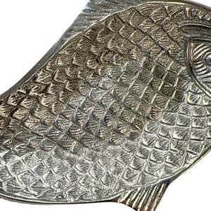 Vintage 14" Silver Metal Curved Fish Serving Platter Seafood Shaped ...