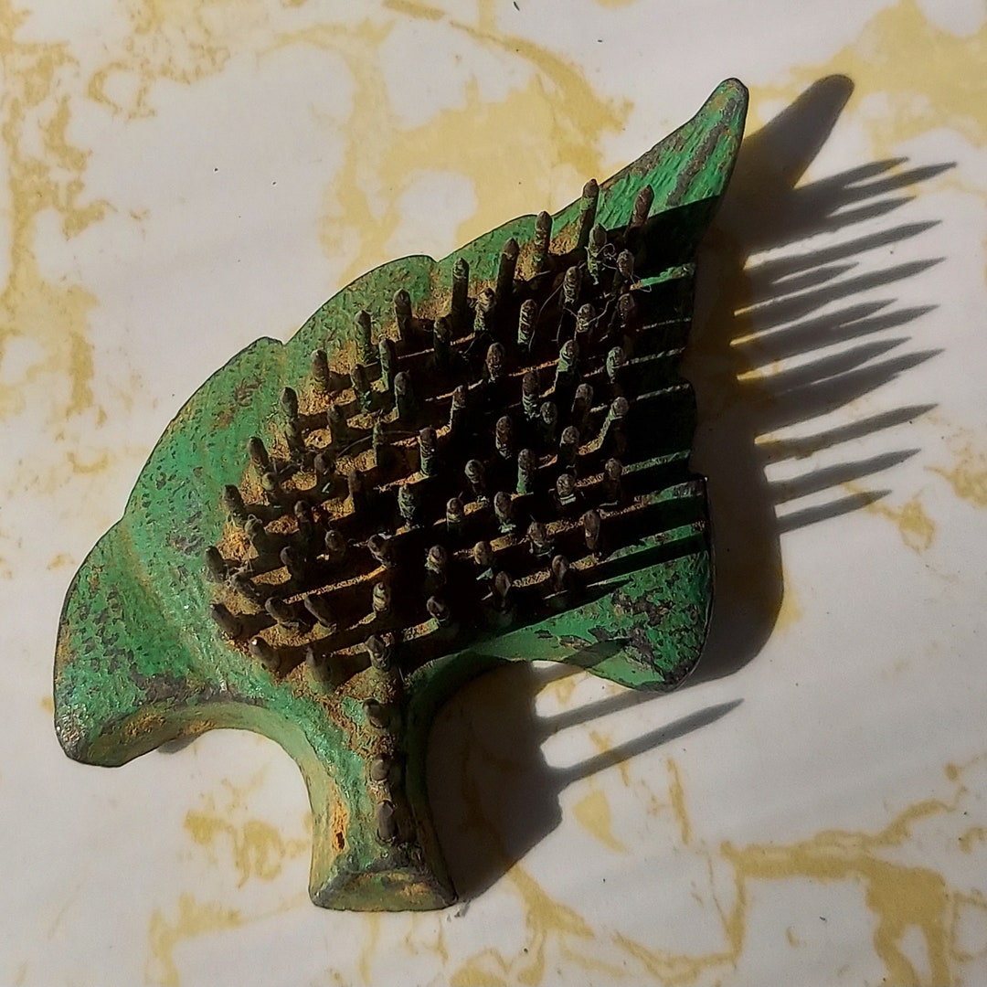 Vintage Dazey Green Cast Iron Leaf Flower Frog #222 - Etsy