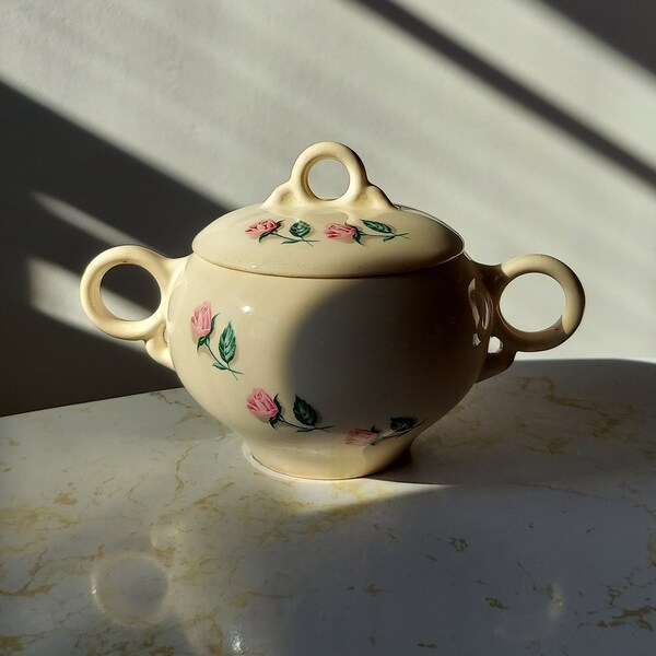 Universal Potteries - Etsy