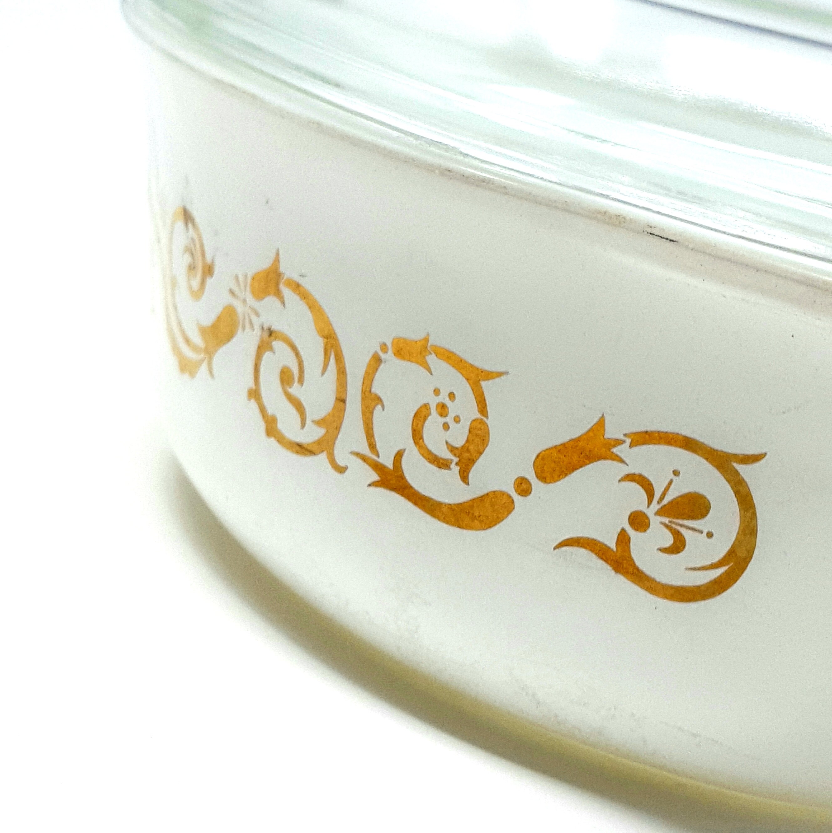 Vintage Pyrex Empire Scroll Gold and White 1.5 Quart Oval - Etsy
