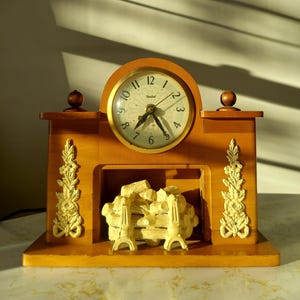 Vintage 1950s United Electric Faux Fireplace Light up Mantle Clock - Etsy