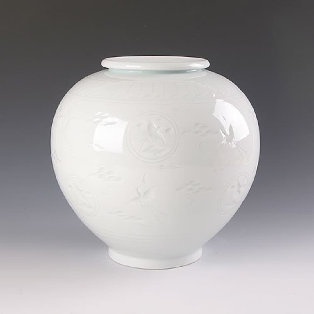 Handmade Korean Baekja Porcelain Moon Jar With Engraved Cranes & Clouds ...